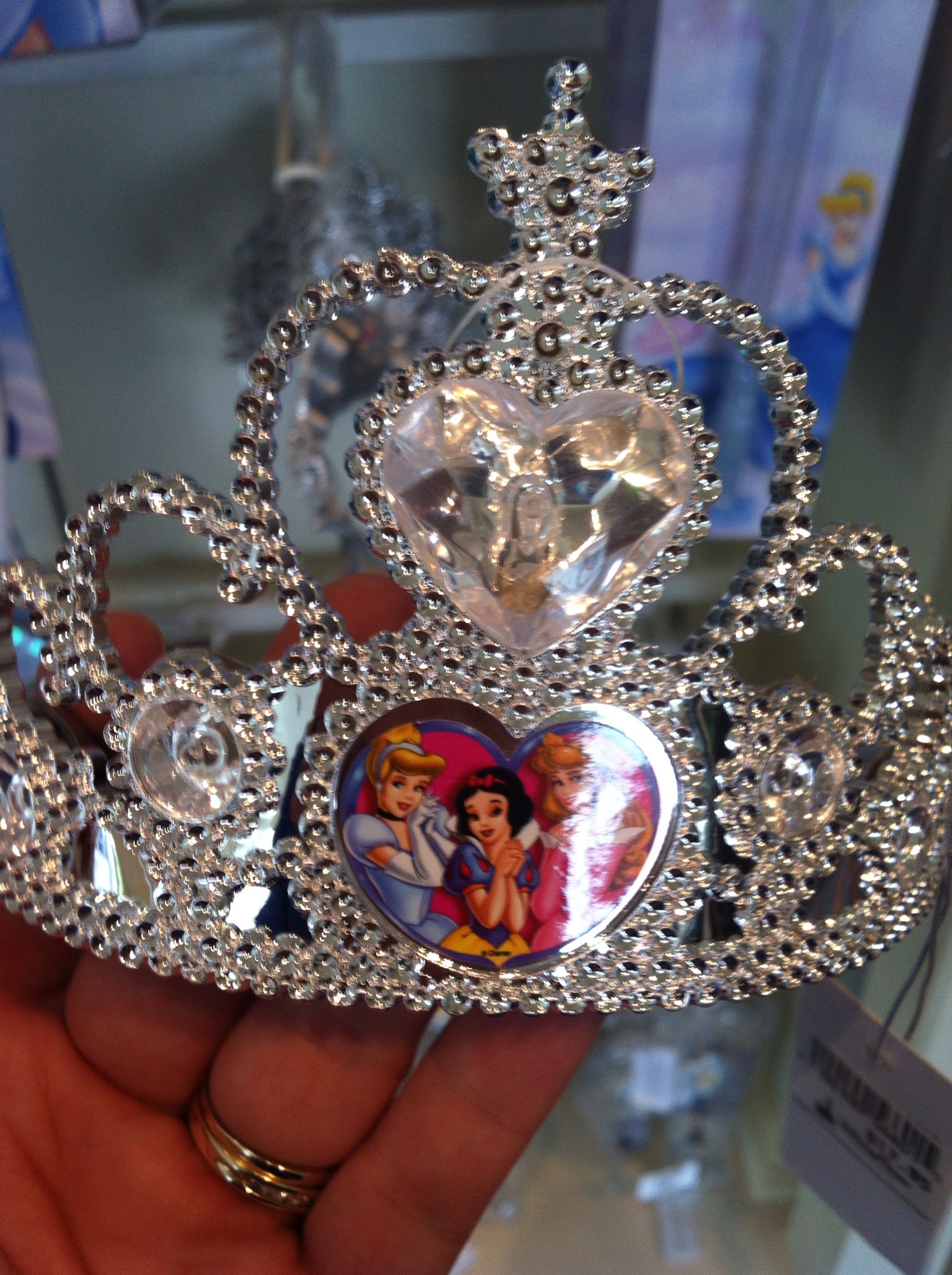 How to get a Princess Makeover when the Bibbidi Bobbidi Boutique is ...