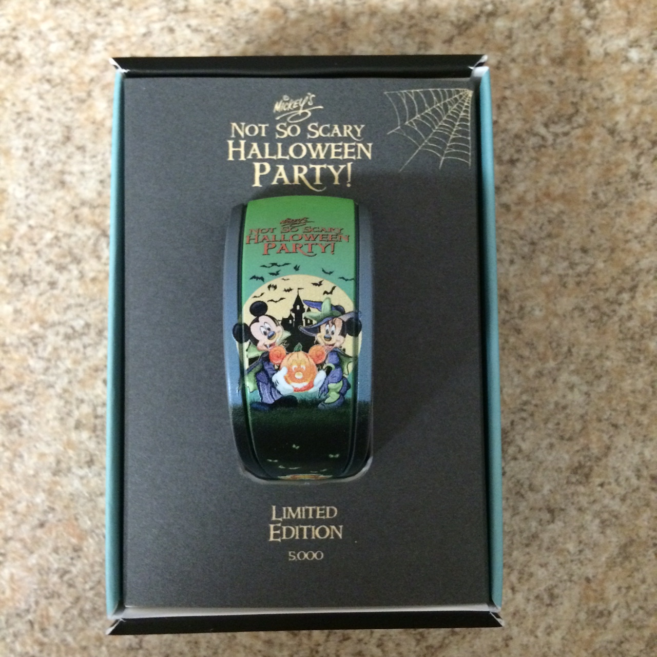 MagicBands in Colors and Characters ~ An Awesome Photo and Video Tour ...