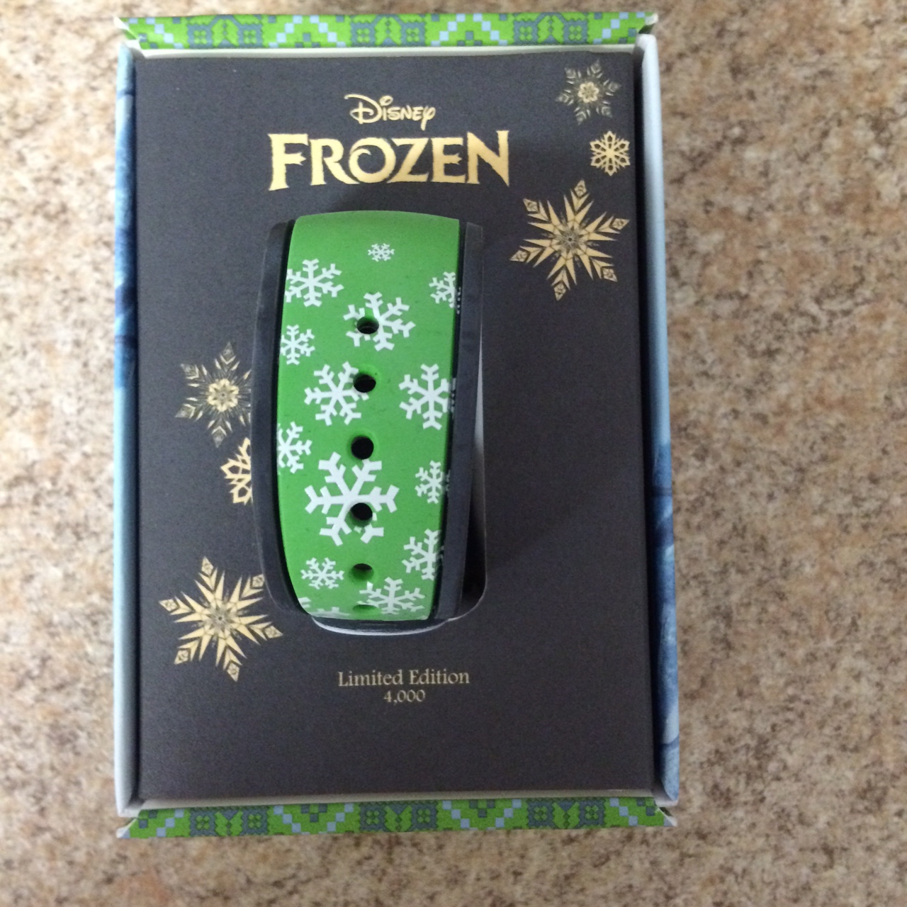 MagicBands in Colors and Characters ~ An Awesome Photo and Video Tour ...