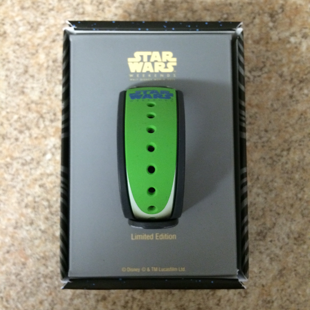 MagicBands in Colors and Characters ~ An Awesome Photo and Video Tour ...